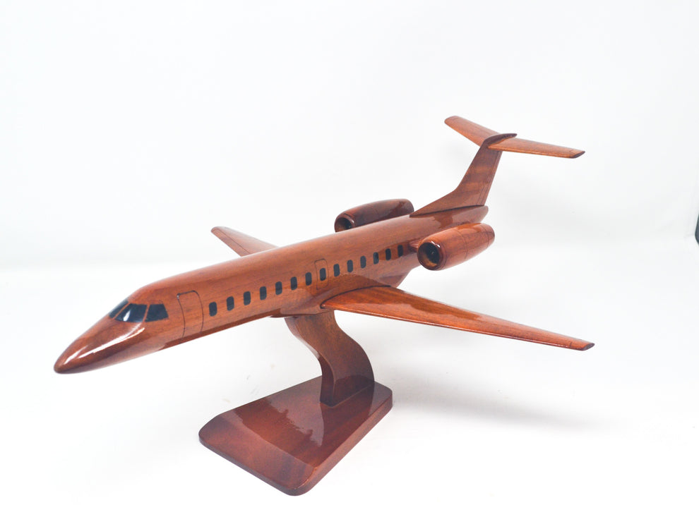 ERJ-135 Wood Model – Wood Art USA